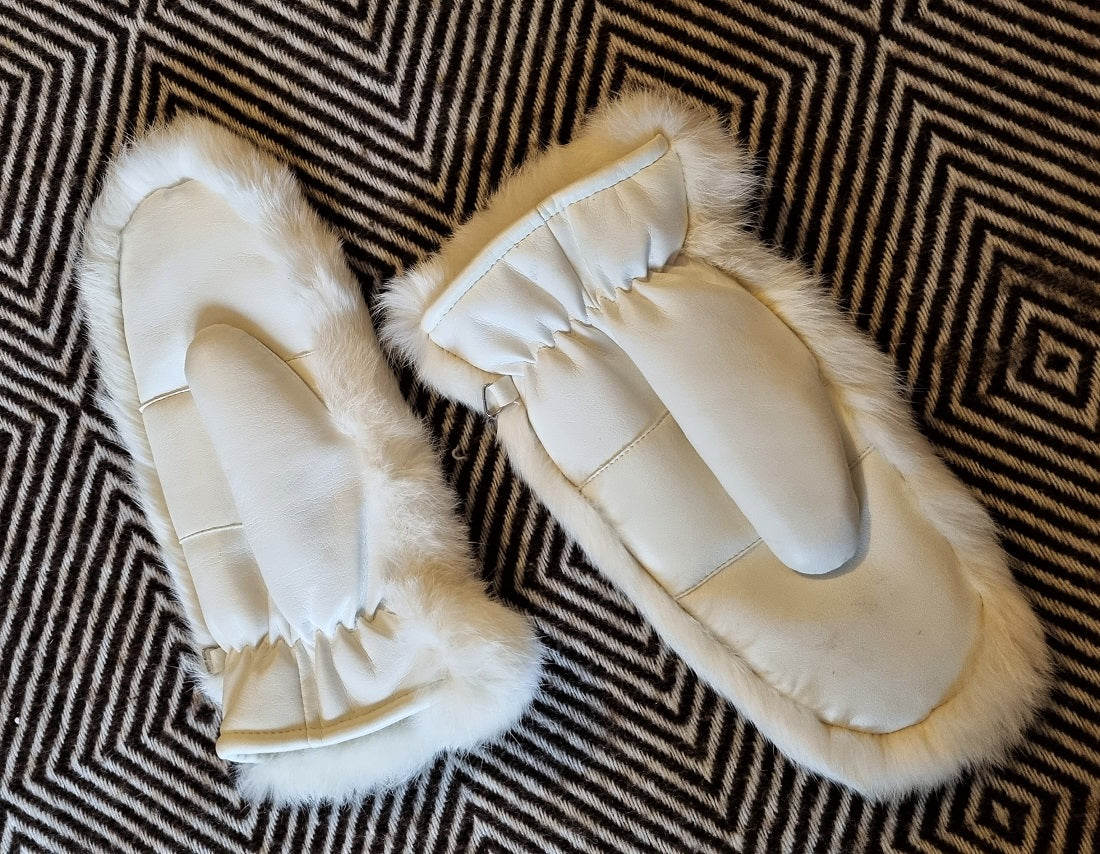 White rabbit fur mittens – The Frockery