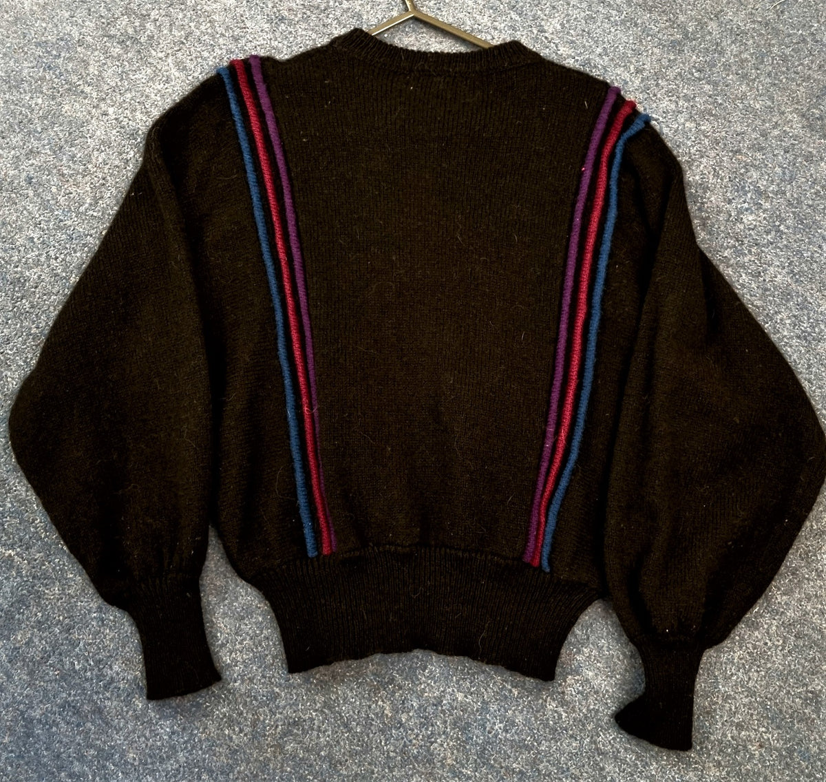 80s black batwing jumper with floral applique – The Frockery
